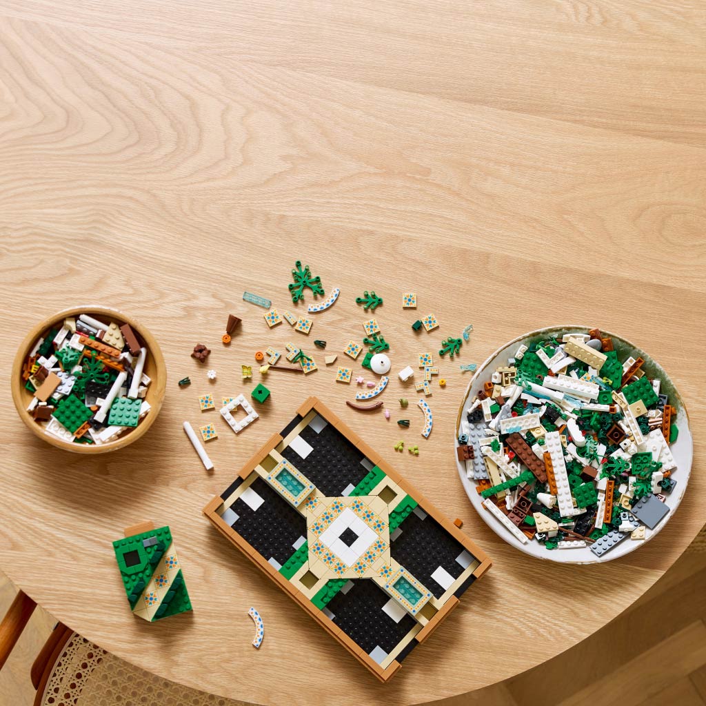 LEGO® Icons Grădină cu fântâni arteziene (10359) cumpăra Jucariishop