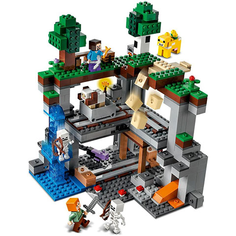 LEGO® Minecraft™ The First Adventure (21169) cumpăra Jucariishop